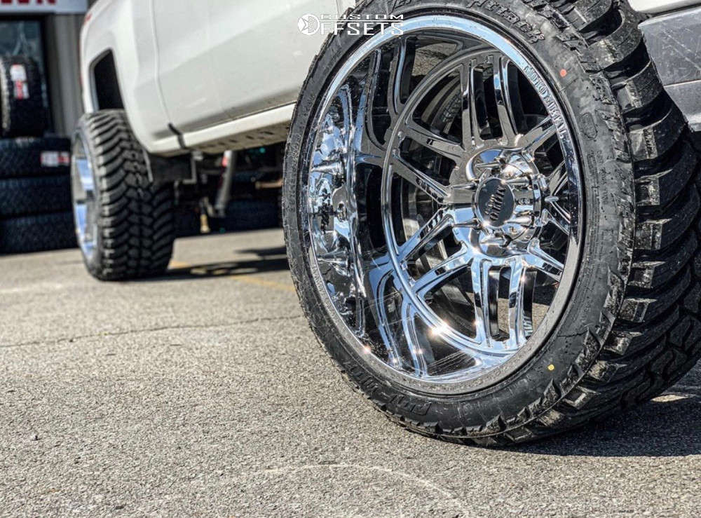 2018 Chevrolet Silverado 1500 with 24x14 -76 Moto Metal Mo992 and 35/13 ...