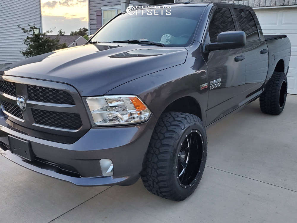 2017 Ram 1500 with 20x12 -44 Moto Metal 962 and 33/12.5R20 General ...