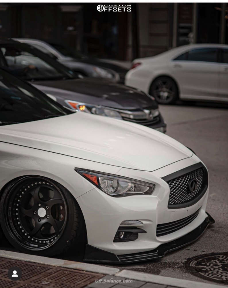 2014 INFINITI Q50 with 19x10 10 GMR CH8 and 235/35R19 Federal SS595 and ...