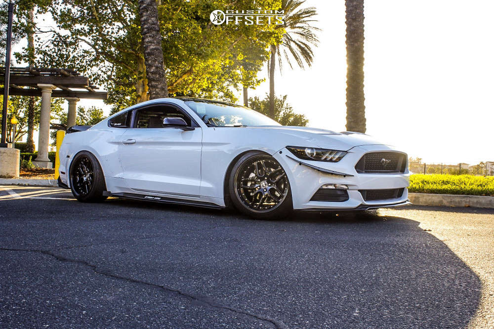 2017 Ford Mustang with 19x10.5 35 ESR CS15 and 265/35R19 Federal 595 Rs ...