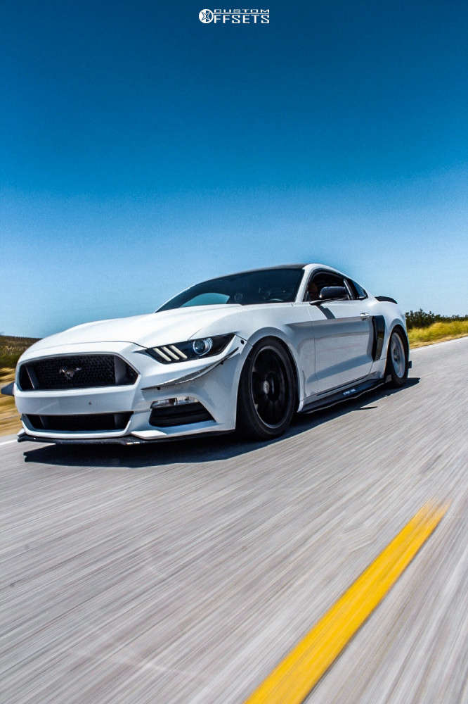 2017 Ford Mustang with 19x10.5 35 ESR CS15 and 265/35R19 Federal 595 Rs ...