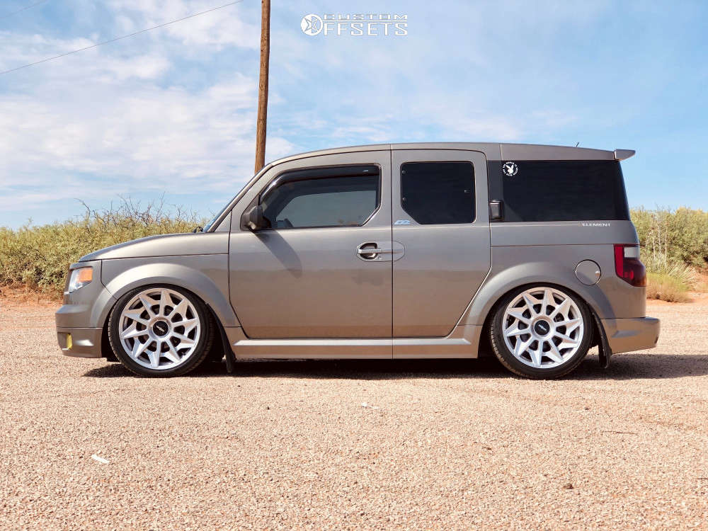 2007 Honda Element with 20x8.5 45 Rotiform Cvt and 245/40R20 Hankook ...