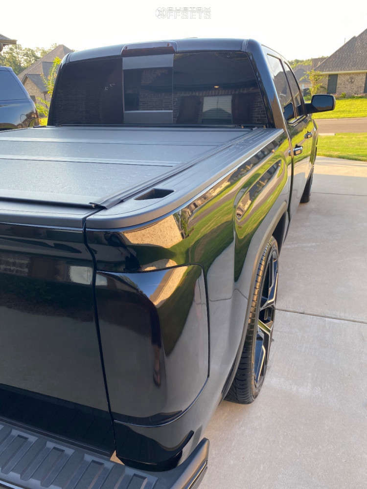 2017 GMC Sierra 1500 with 24x10 30 Niche Vice Suv and 295/35R24 Lexani Lx-thirty and Lowered 4F ...