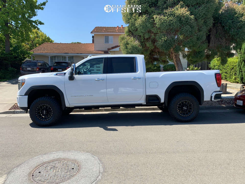 2020 GMC Sierra 2500 HD with 18x9 18 Method Grid and 35/12.5R18 Nitto Ridge Grappler and ...
