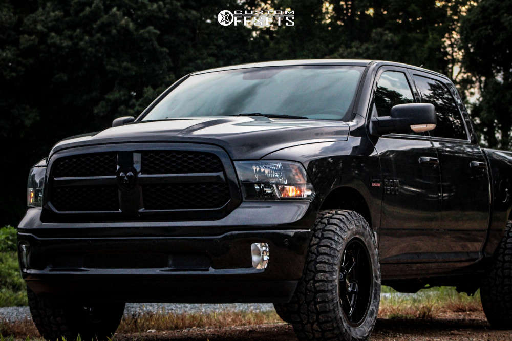 2018 Ram 1500 with 20x10 -25 Ultra Butcher and 35/12.5R20 Federal ...