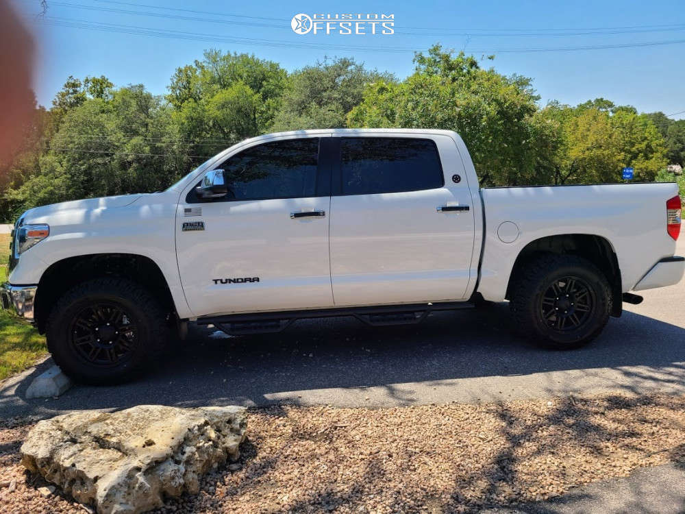 2019 Toyota Tundra with 18x9 25 Ultra Machine and 285/65R18 Milestar ...