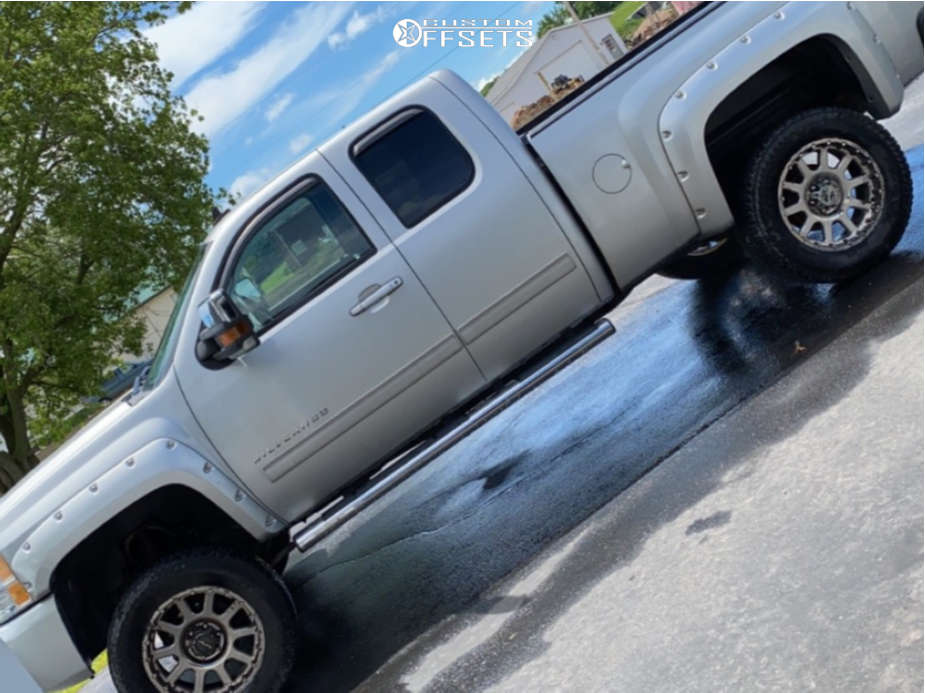 2011 Chevrolet Silverado 1500 with 20x9 0 Pro Comp Series 32 and 35/12 ...