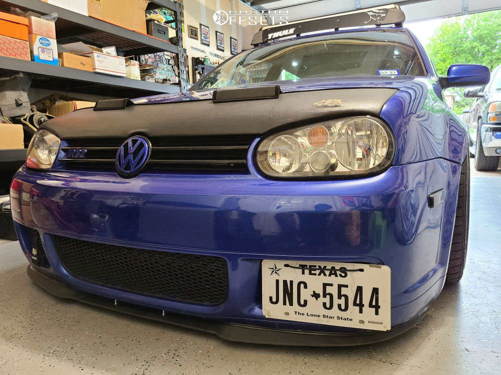 2004 Volkswagen R32 with 18x9 10 OZ Racing Superturismo Lm and 225 ...