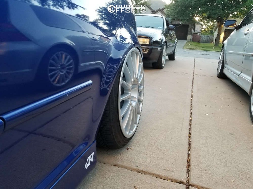 2004 Volkswagen R32 with 18x9 10 OZ Racing Superturismo Lm and 225 ...