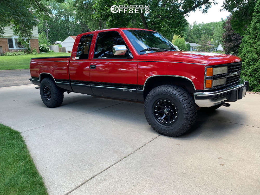 1991 Chevrolet K2500 with 16x9 -12 XD Addict and 285/75R16 Goodyear ...