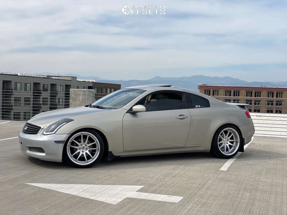 2003 INFINITI G35 with 19x9.5 22 Aodhan DS02 and 245/35R19 Continental ...