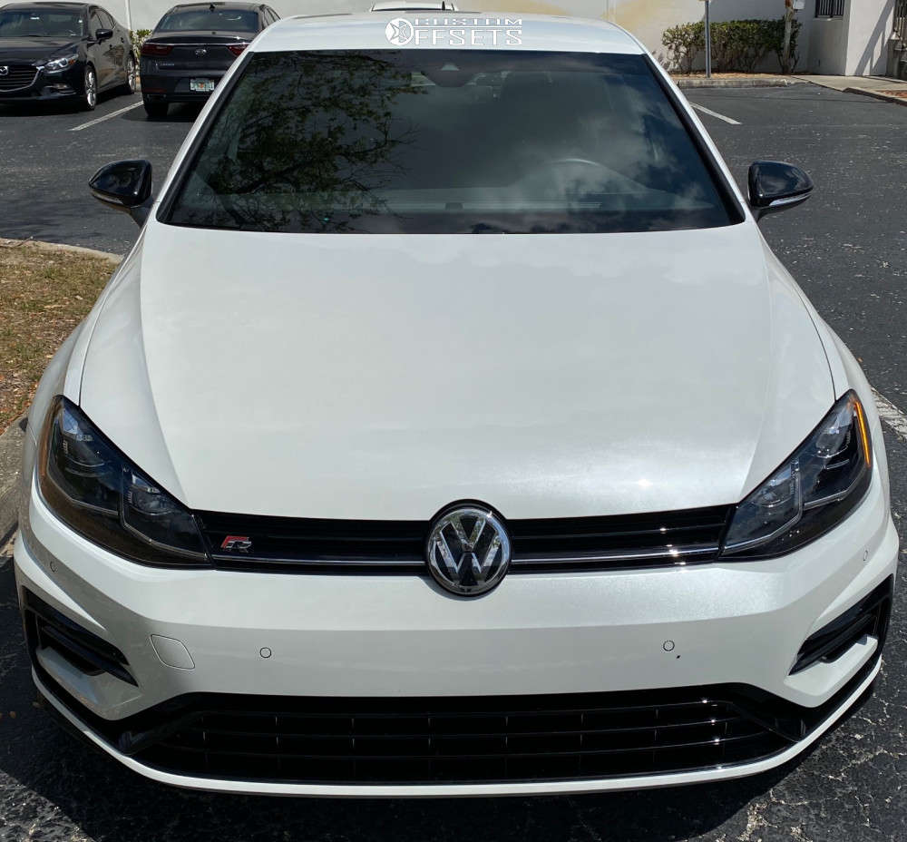 2019 Volkswagen Golf R with 19x8.5 35 4Play Au29 and 245/35R19 Michelin ...