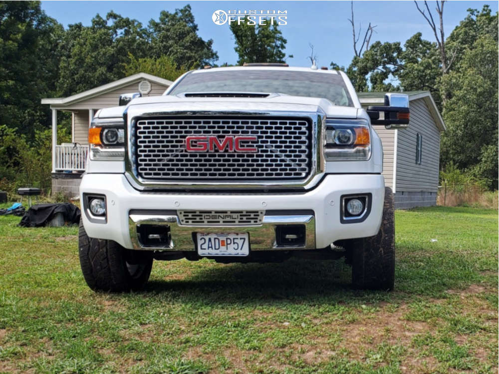 2017 GMC Sierra 2500 HD with 22x10 -25 Hostile Blaze and 31/12.5R22 ...