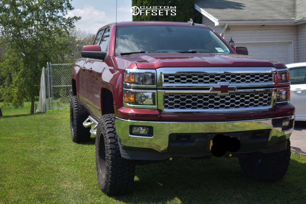 2015 Chevrolet Silverado 1500 with 20x10 -24 Havok H109 and 37/12.5R20 ...
