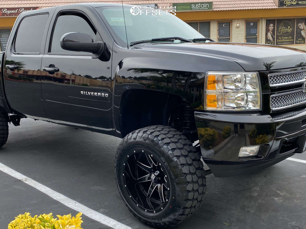 2013 Chevrolet Silverado 1500 with 20x12 -44 Havok 112 and 35/12.5R20 ...