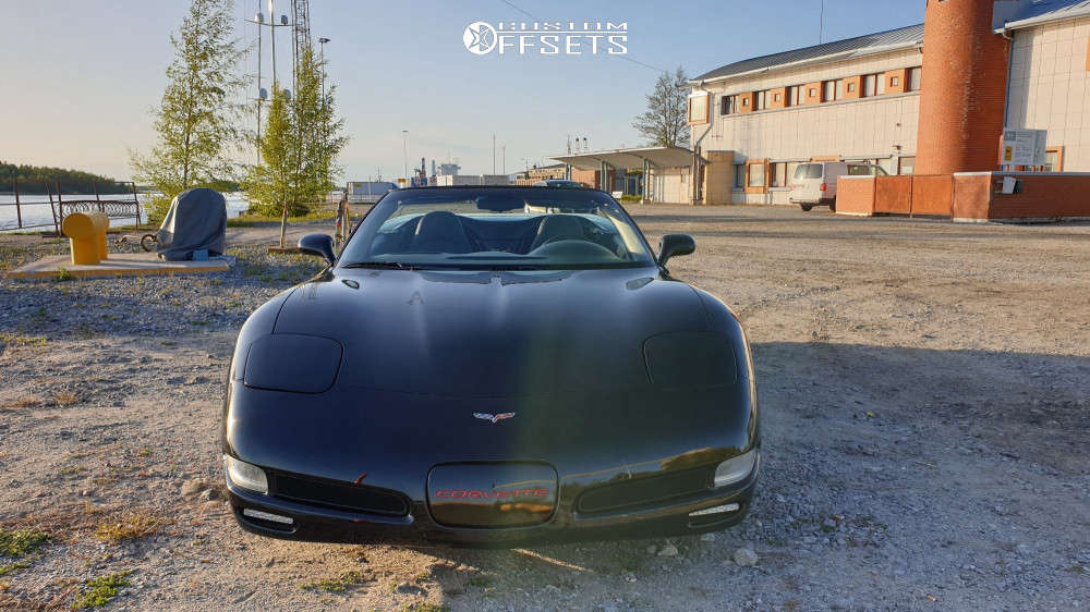 2002 Chevrolet Corvette with 19x8.5 40 Japan Racing Jr18 and 235/35R19 ...