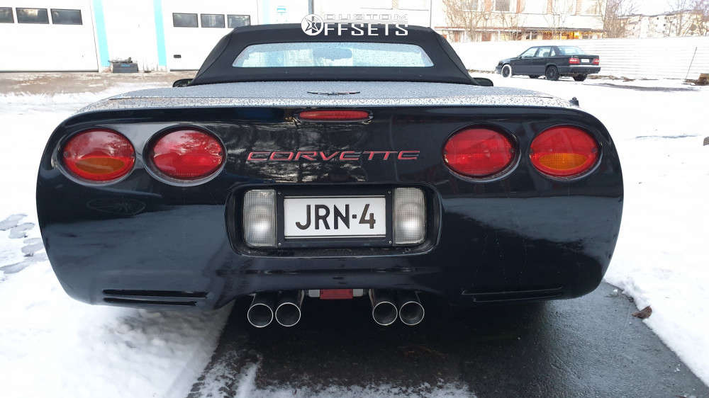 2002 Chevrolet Corvette with 19x8.5 40 Japan Racing Jr18 and 235/35R19 ...