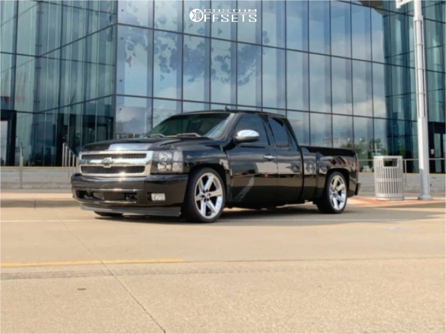 2008 Chevrolet Silverado 1500 with 22x9.5 15 Iroc IROC006-1 and 285 ...