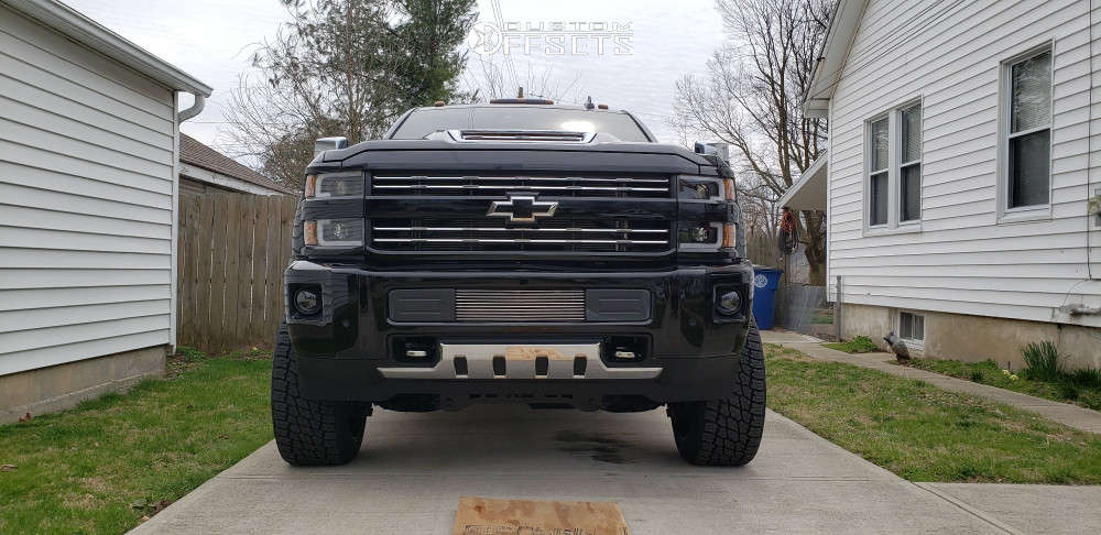 2018 Chevrolet Silverado 2500 HD with 22x12 -44 Fuel Contra and 33/12 ...