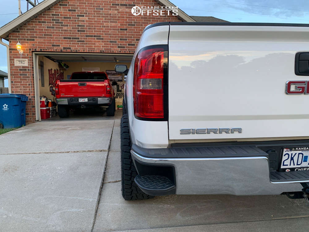 2014 GMC Sierra 1500 with 20x10 -19 Fuel Ignite and 285/55R20 Nitto ...