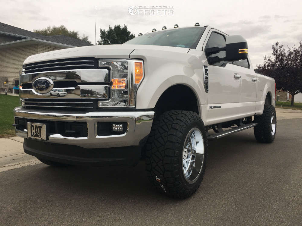 2017 Ford F-250 Super Duty with 20x12 -44 Hostile Sprocket and 35/12 ...