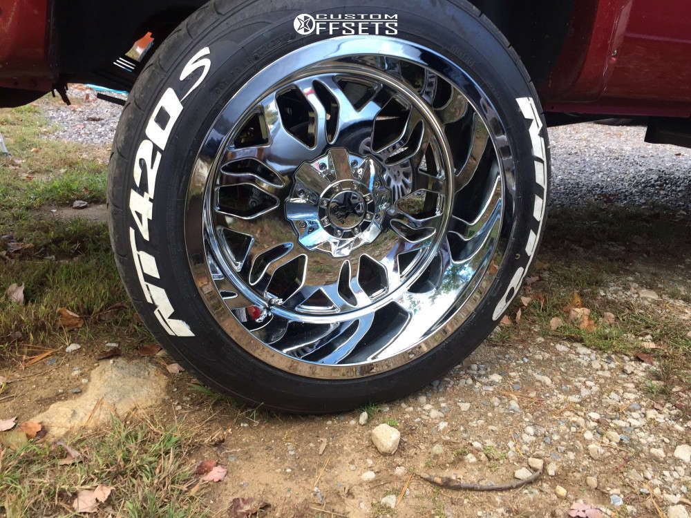 1996 Dodge Ram 1500 with 22x12 -44 RBP 87R and 305/50R22 Nitto Nt420v ...