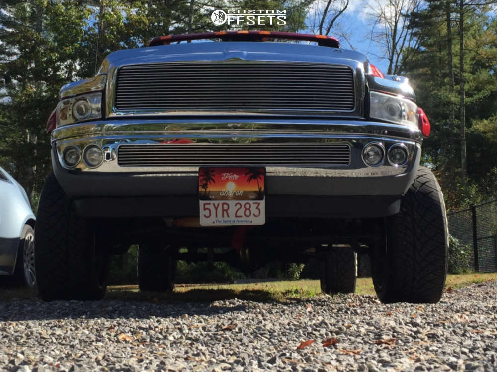 1996 Dodge Ram 1500 with 22x12 -44 RBP 87R and 305/50R22 Nitto Nt420v ...