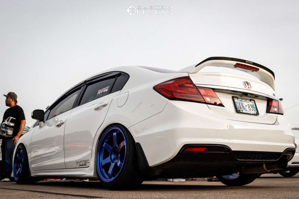 2015 Honda Civic with 18x9.5 22 Volk Te37sl and 225/40R18 Hankook ...