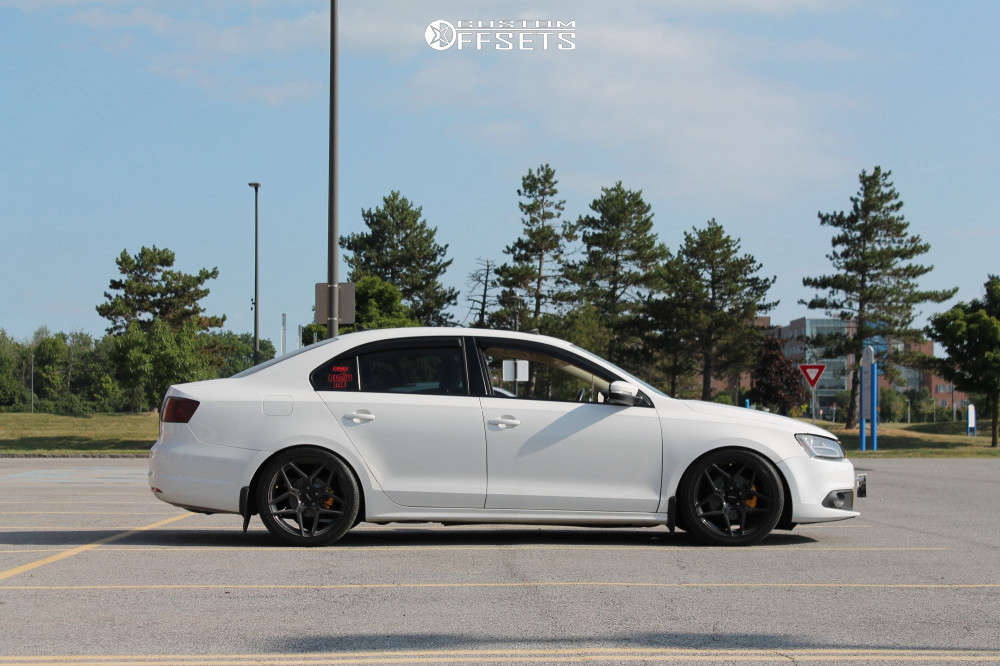 2013 Volkswagen Jetta with 18x8.5 38 Versus Racing Vs23 and 235/40R18 ...