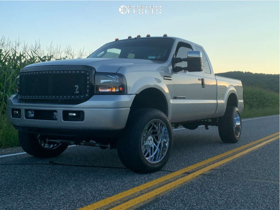 2005 Ford F-350 Super Duty with 20x12 -44 Hostile Jigsaw and 305/50R20 ...
