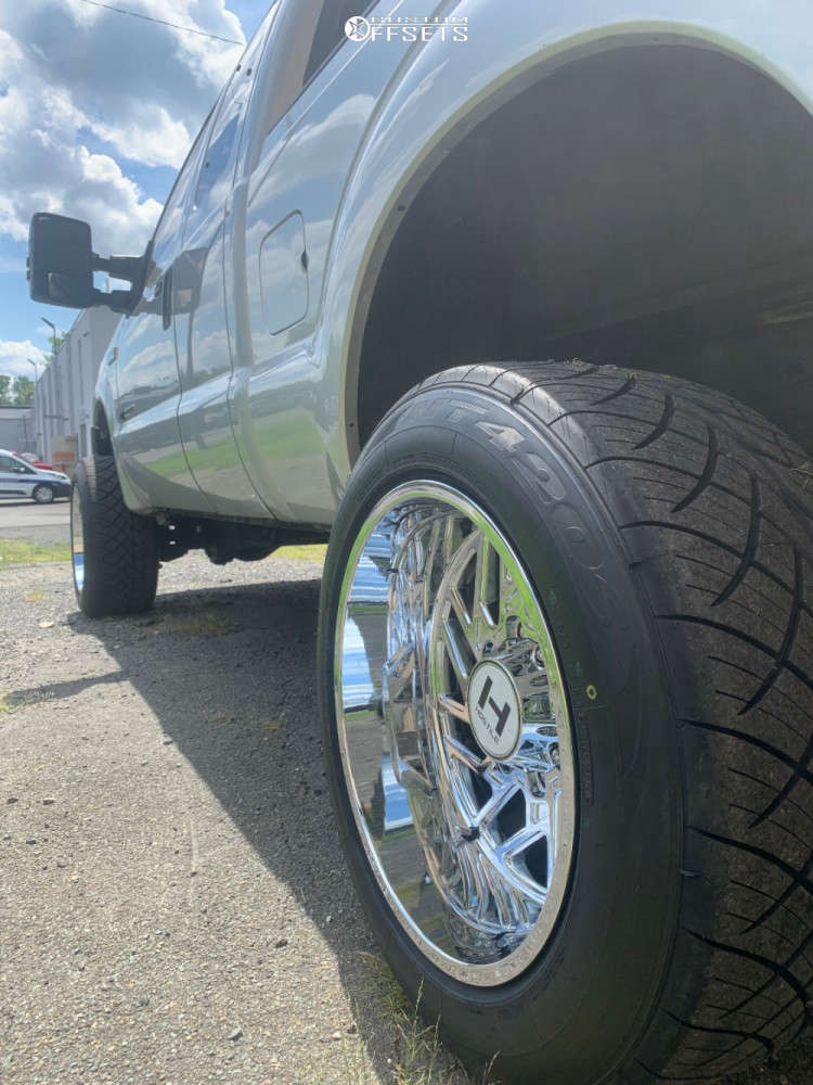 2005 Ford F-350 Super Duty with 20x12 -44 Hostile Jigsaw and 305/50R20 ...