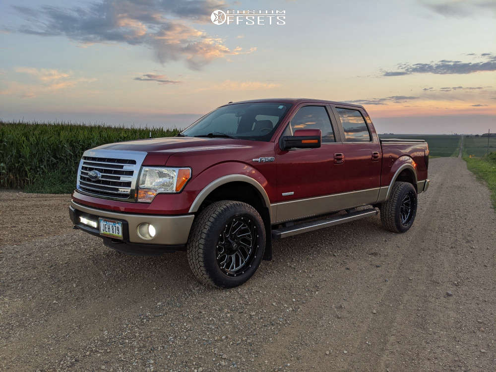 2014 Ford F150 With Leveling Kit