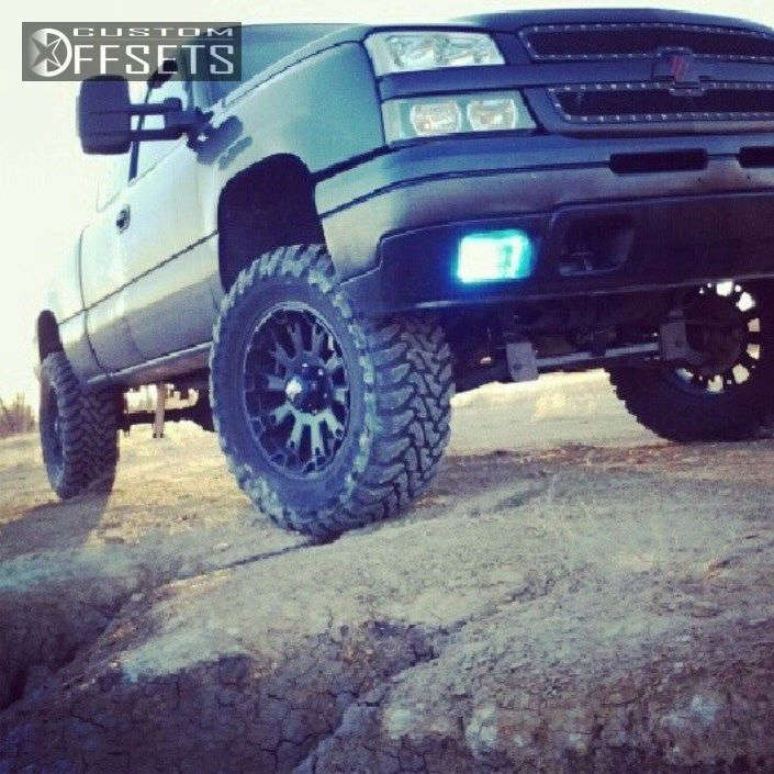 2005 Chevrolet Silverado 1500 with 20x9 0 XD Misfit and 35/12.5R20 Toyo ...