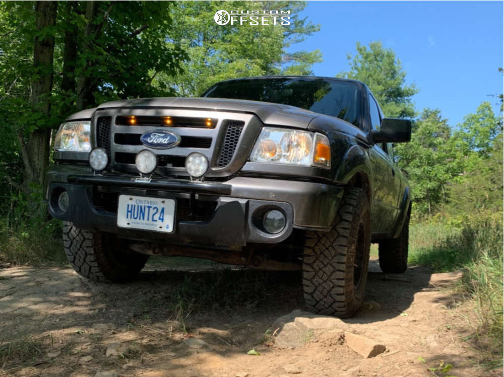 2010 Ford Ranger with 15x8 -16.65 Mickey Thompson SD-5 and 31/10.5R15 ...