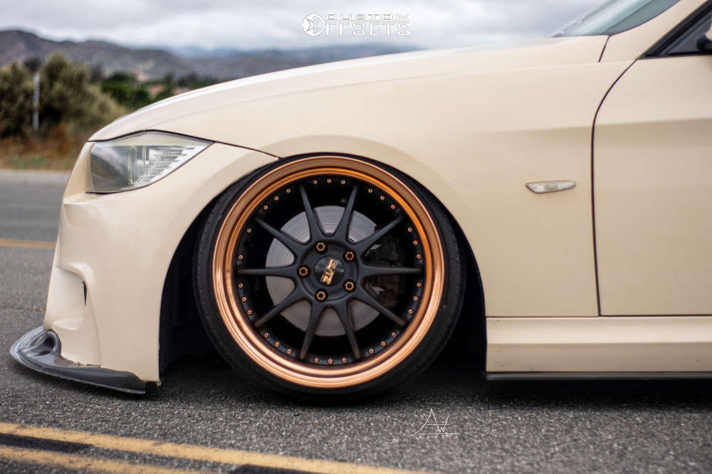 2009 BMW 328i with 19x10.5 1 Blitz Technospeed Z1 and 225/35R19 Delinte ...