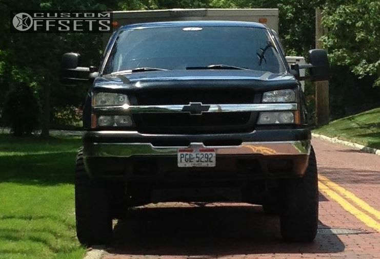 2004 Chevrolet Silverado 1500 with 17x9 -10 Pro Comp N/A and 35/12.5R17 ...