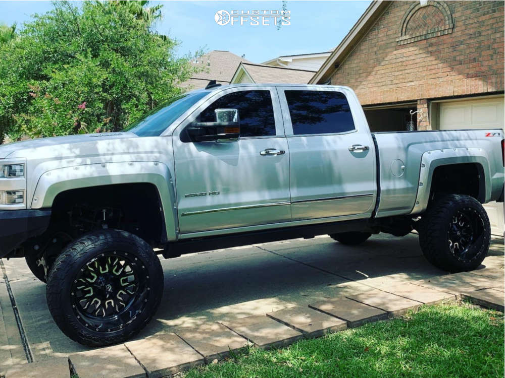 2015 Chevrolet Silverado 2500 HD with 22x12 -46 Fuel D611 and 35/12 ...