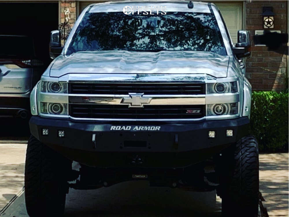 2015 Chevrolet Silverado 2500 HD with 22x12 -46 Fuel D611 and 35/12 ...