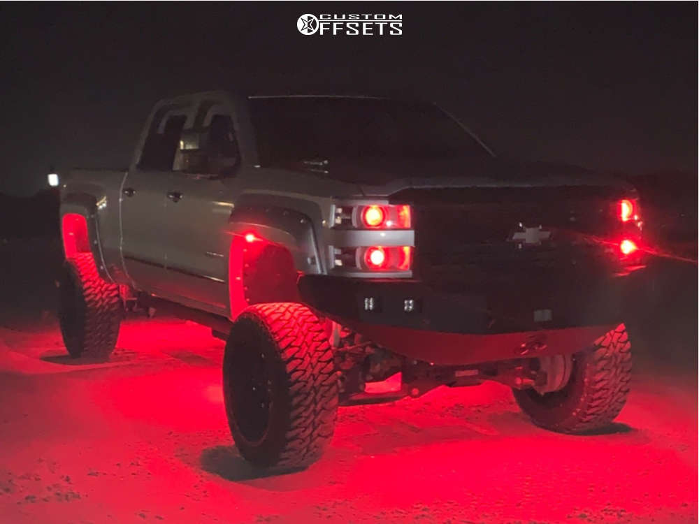 2015 Chevrolet Silverado 2500 HD with 22x12 -46 Fuel D611 and 35/12 ...