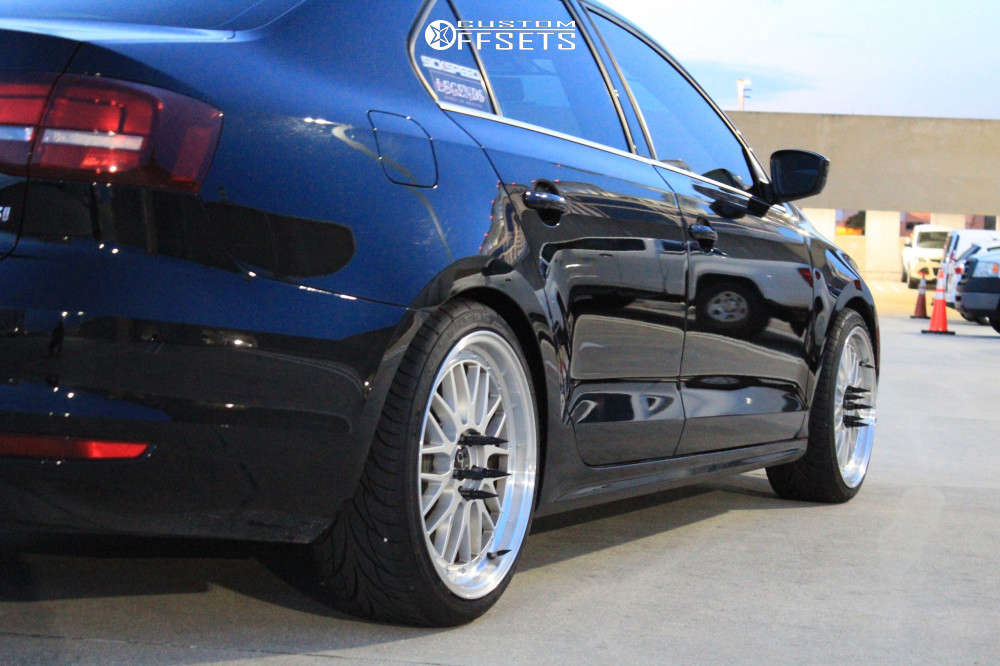 2017 Volkswagen Jetta with 18x8 35 JNC JNC005 and 225/35R18 Federal ...