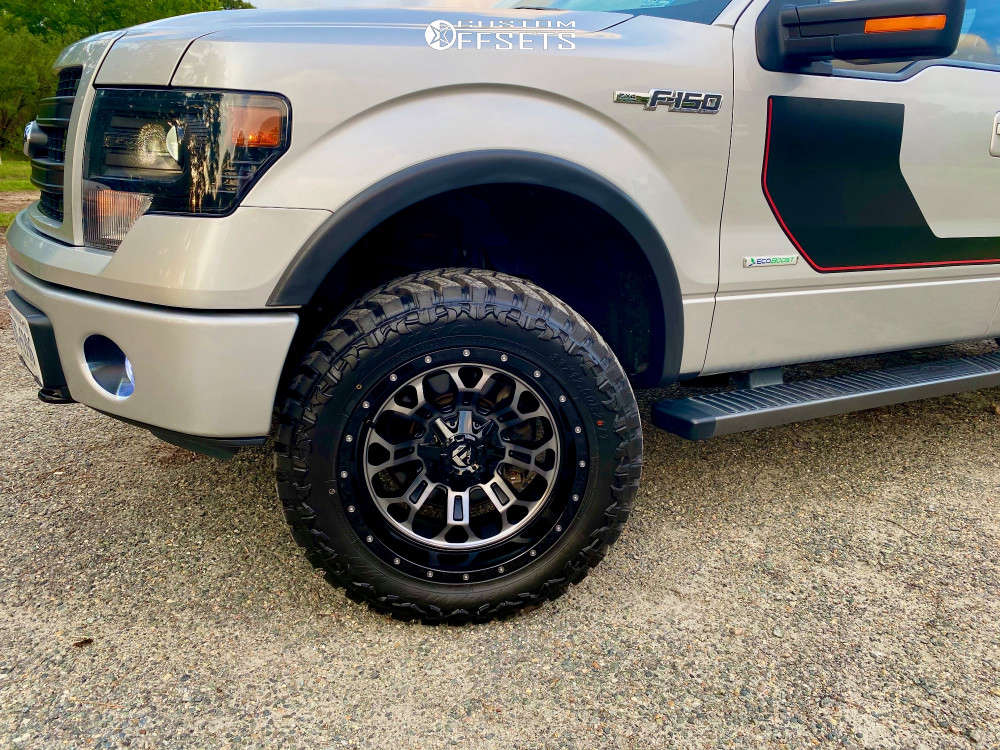 2013 Ford F-150 with 20x10 -19 Fuel Crush and 33/12.5R20 Atturo Trail ...