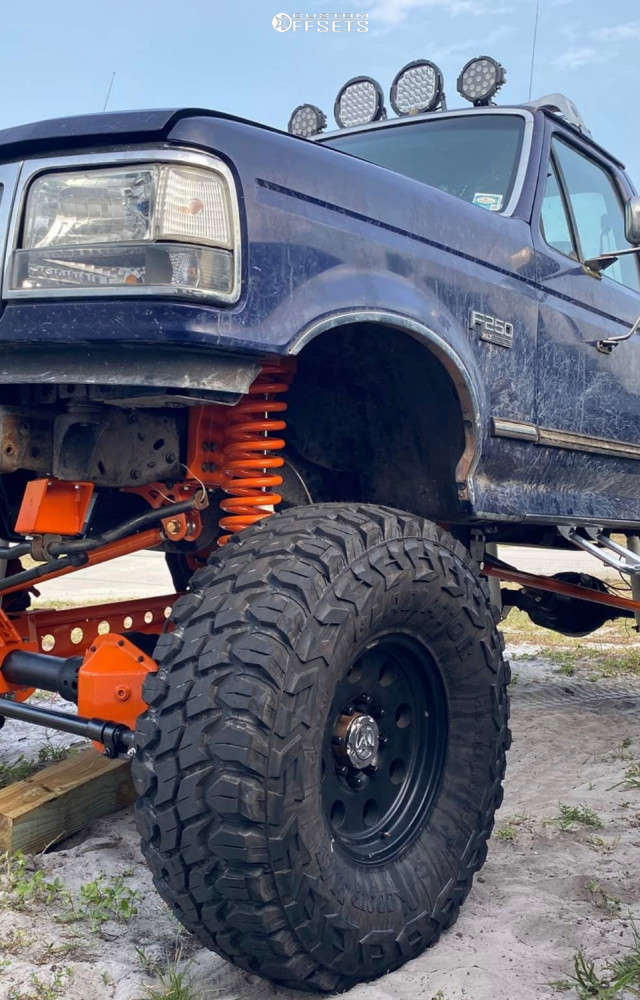 1995 Ford F-250 with 17x8 0 American Racing Ar172 and 40/13.5R17 ...