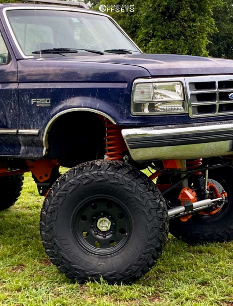 1995 Ford F-250 with 17x8 0 American Racing Ar172 and 40/13.5R17 ...