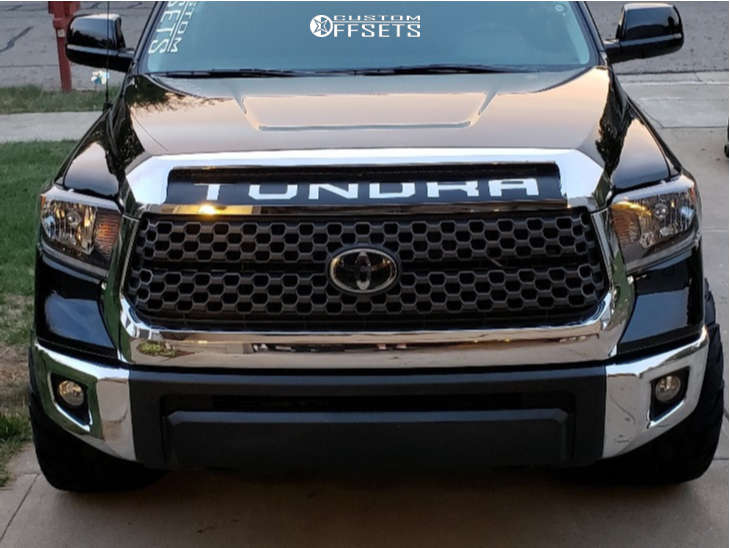 2019 Toyota Tundra with 20x10 -18 Off Road Monster M80 and 33/12.5R20 ...
