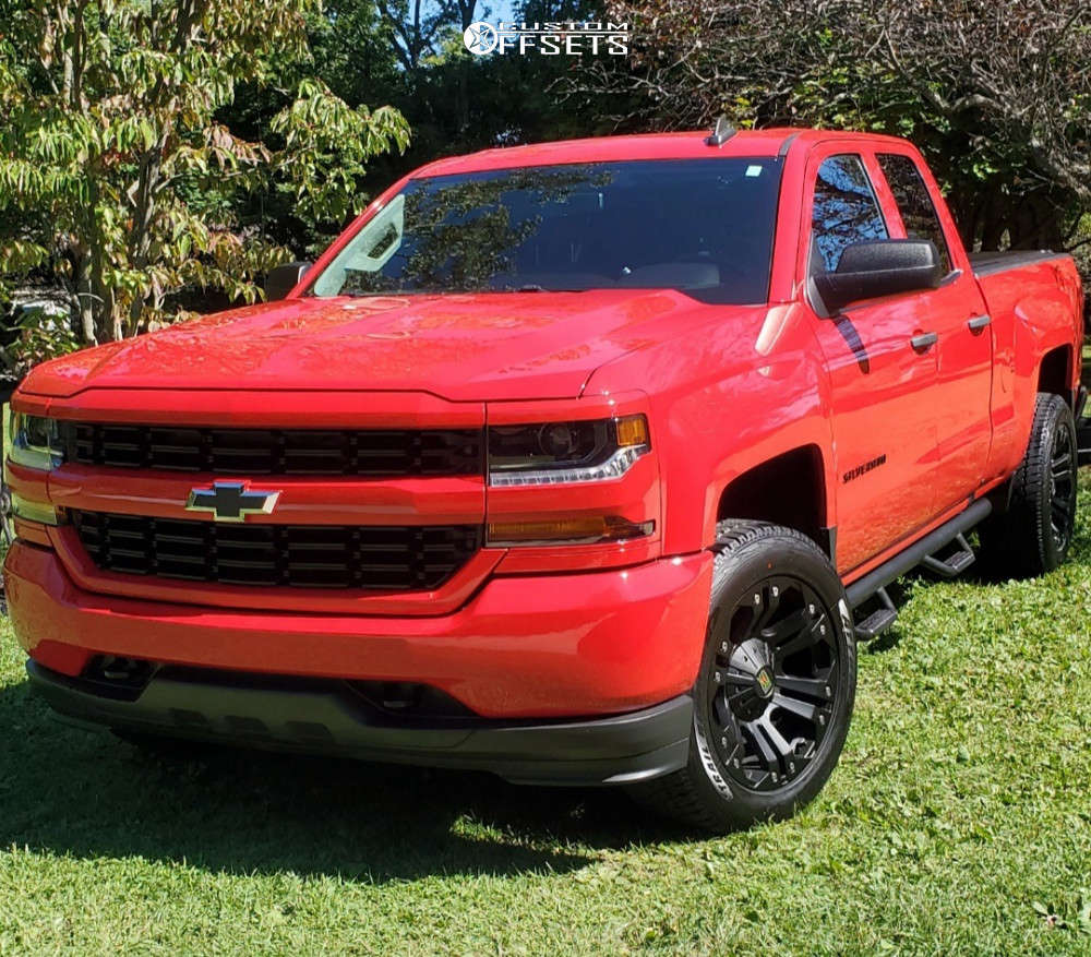 2017 Chevrolet Silverado 1500 with 20x10 -12 XD Monster and 33/12.5R20 ...