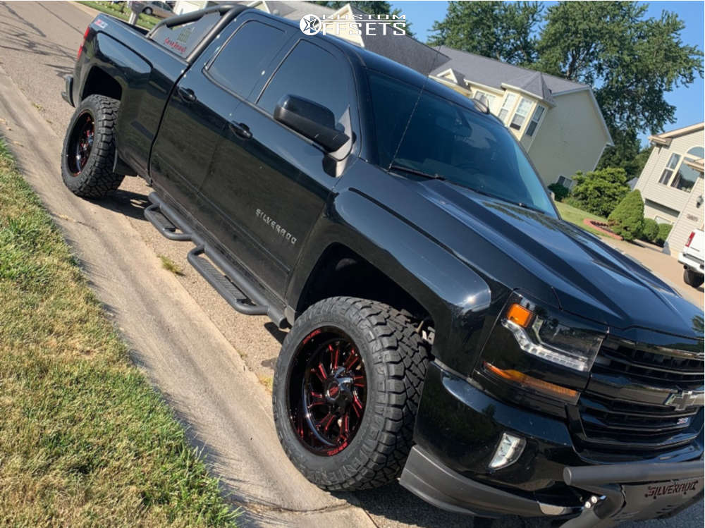 2016 Chevrolet Silverado 1500 with 20x10 -19 Moto Metal Mo999 and 33/11 ...