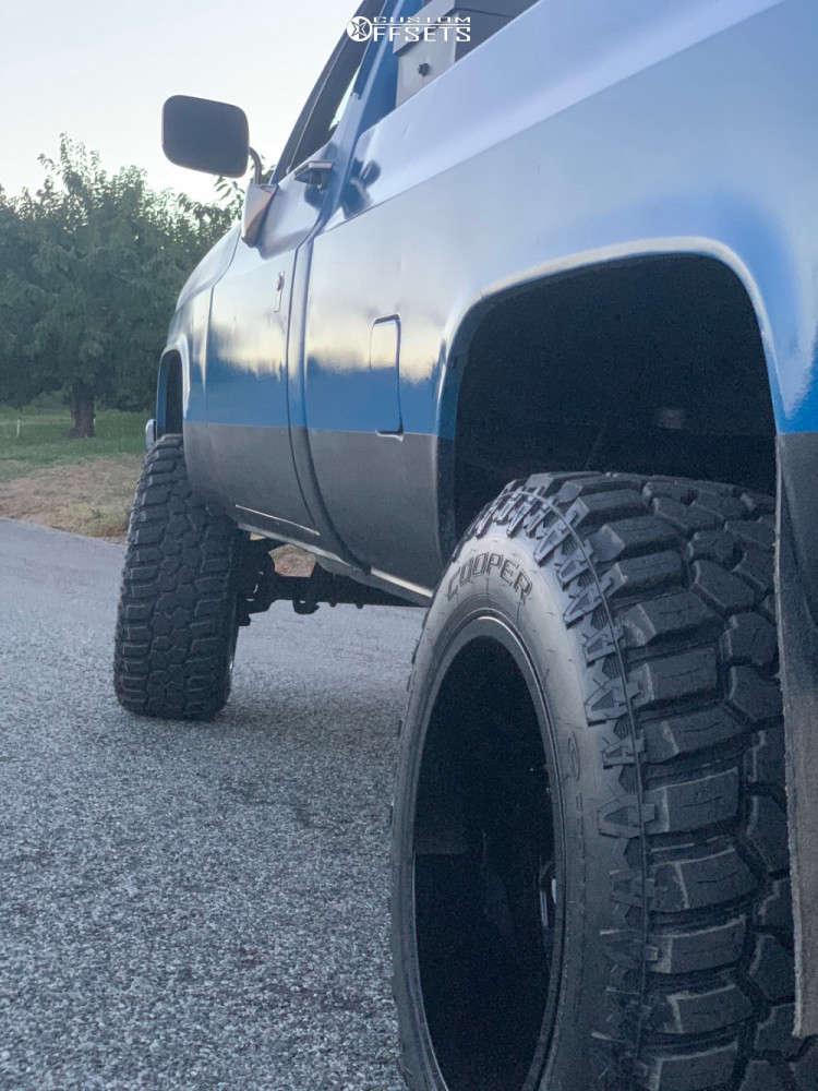 1986 Chevrolet K10 Pickup with 20x12 -44 Hardrock Gunner H705 and 35/12 ...