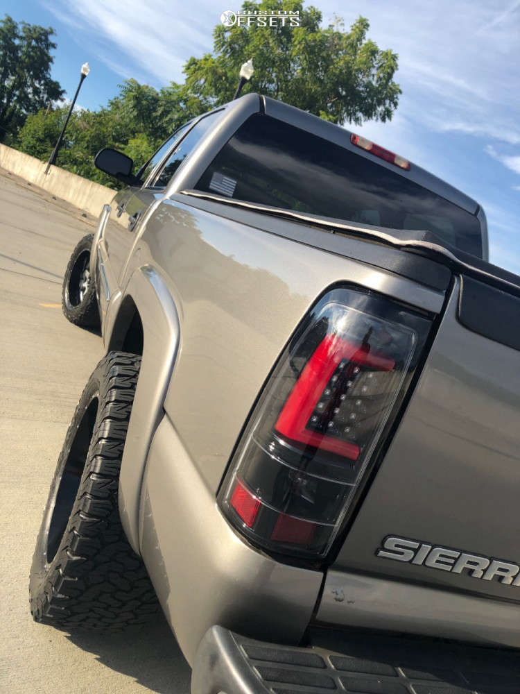 2007 GMC Sierra 1500 Classic with 20x12 -44 Moto Metal Mo970 and 33/12 ...