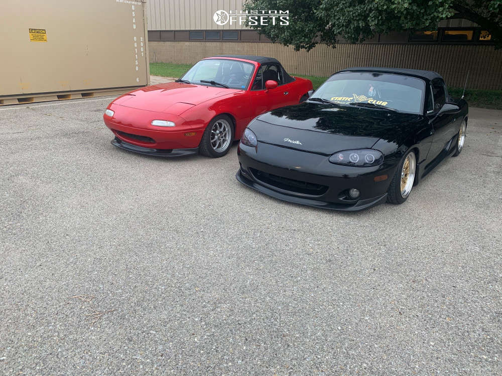 1991 Mazda MX-5 Miata with 15x6.5 40 Konig Helium and 195/50R15 Toyo ...