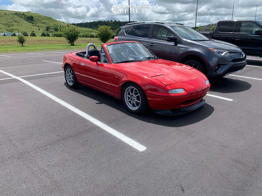1991 Mazda MX-5 Miata with 15x6.5 40 Konig Helium and 195/50R15 Toyo ...